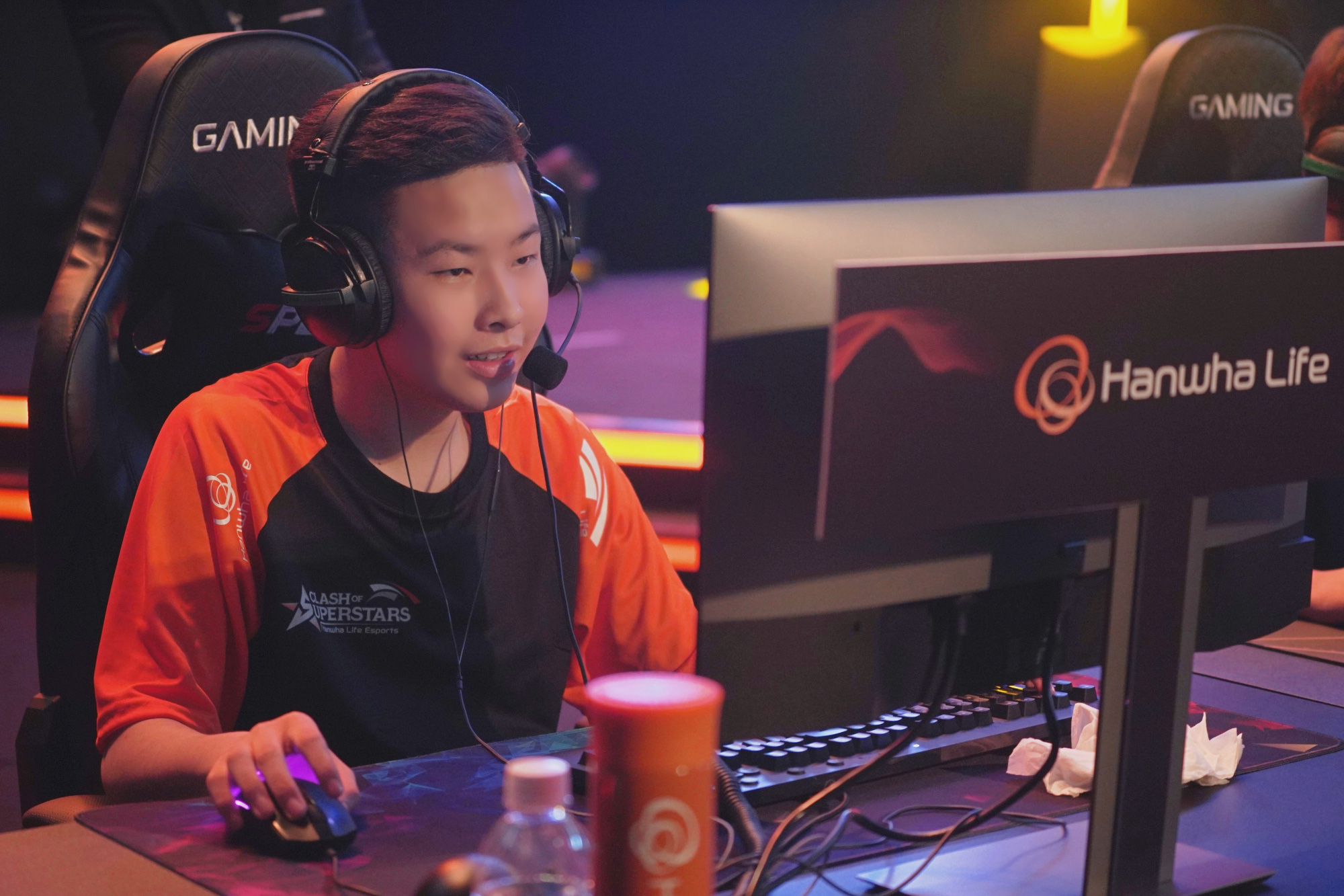 Hanwha Life Esports (HLE): Clash Of Superstars 2019 - Nơi viết tiếp ...