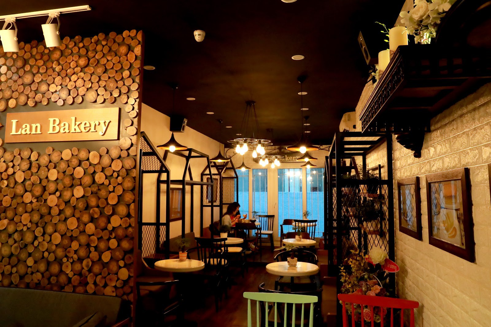 Lan Bakery: Thiên đường ẩm thực cho giới trẻ ngay giữa lòng Thủ đô