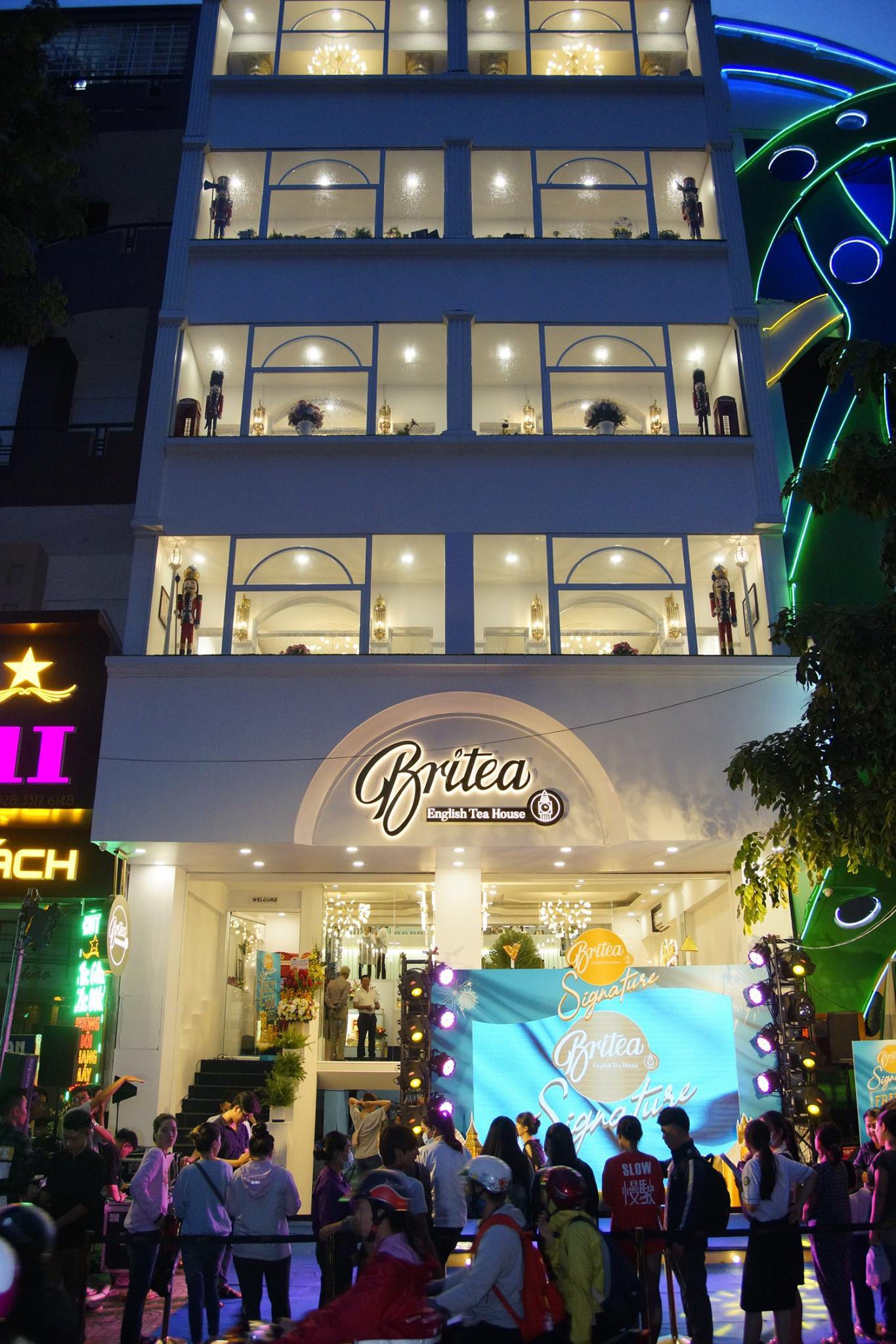 Britea – 360 độ sống ảo không góc chết của giới trẻ Sài Gòn