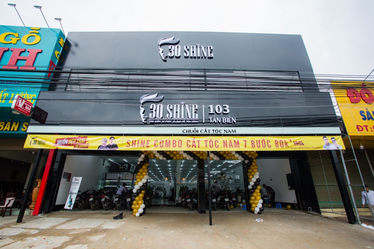 Chuyên phục vụ ngôi sao và người sành điệu, 30Shine đã trở thành salon ...