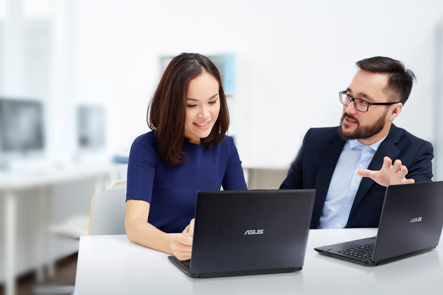 ASUSPRO P1440– laptop doanh nghiệp bền bỉ giá hợp lý