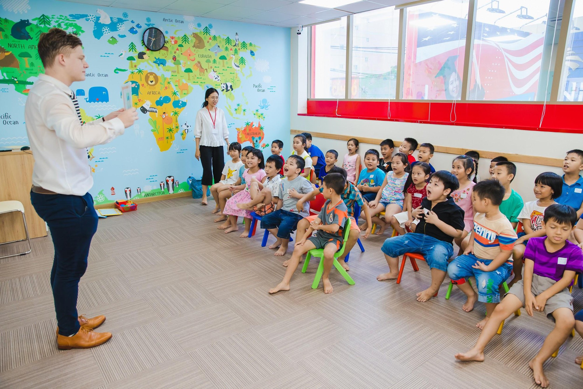 Học viên trải nghiệm lớp học tại cơ sở mới của VUS