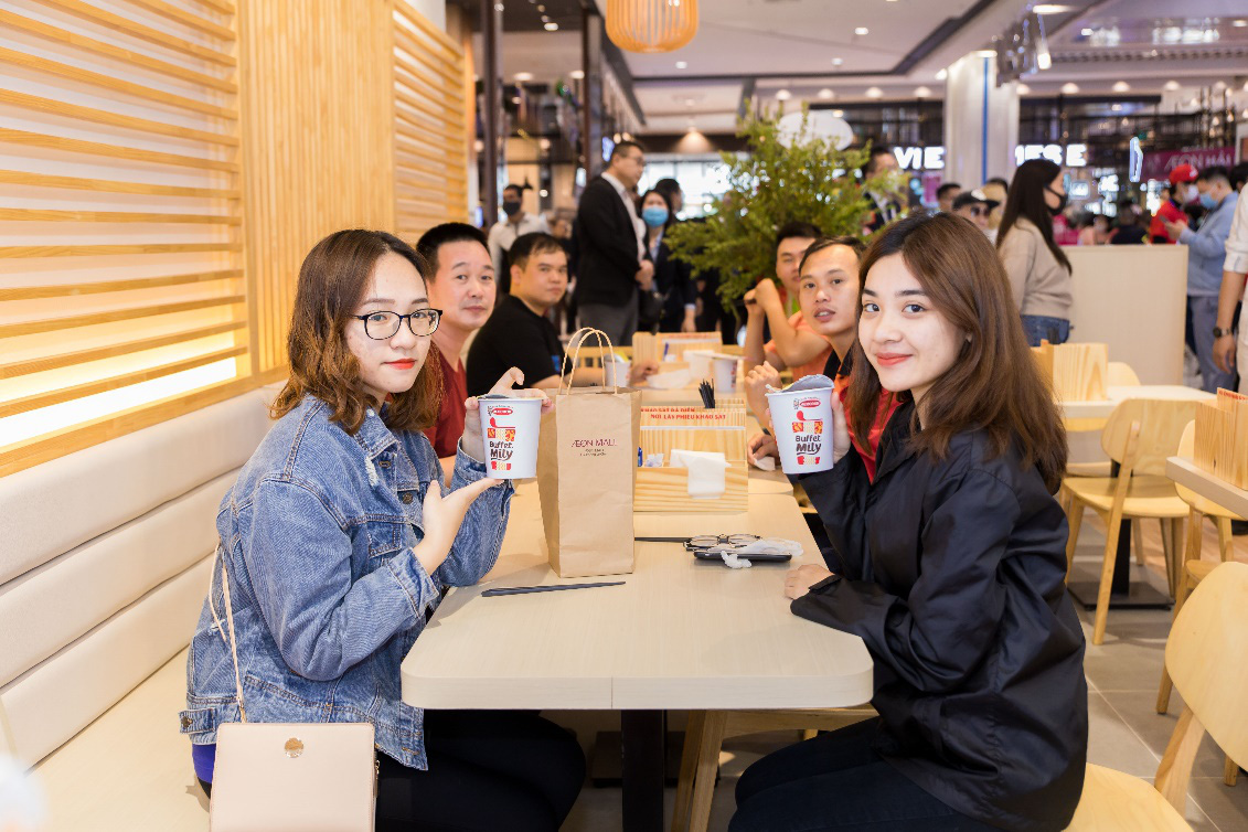 Giới trẻ Hải Phòng tag nhau ầm ầm tại nhà hàng Acecook Buffet Mìly
