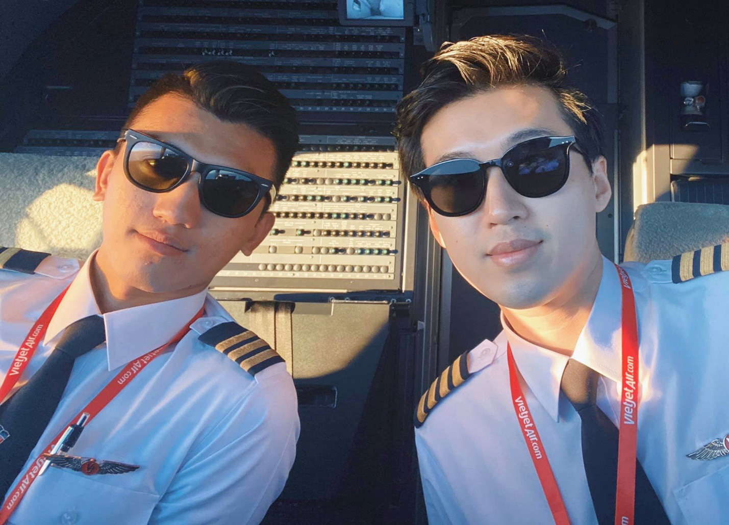 Từ phi công trẻ nhất nước Bỉ thành cơ trưởng của Vietjet