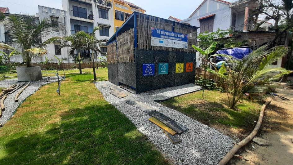 ReForm Plastic – Tiên phong biến rác nhựa thành vật phẩm trên khắp châu Á