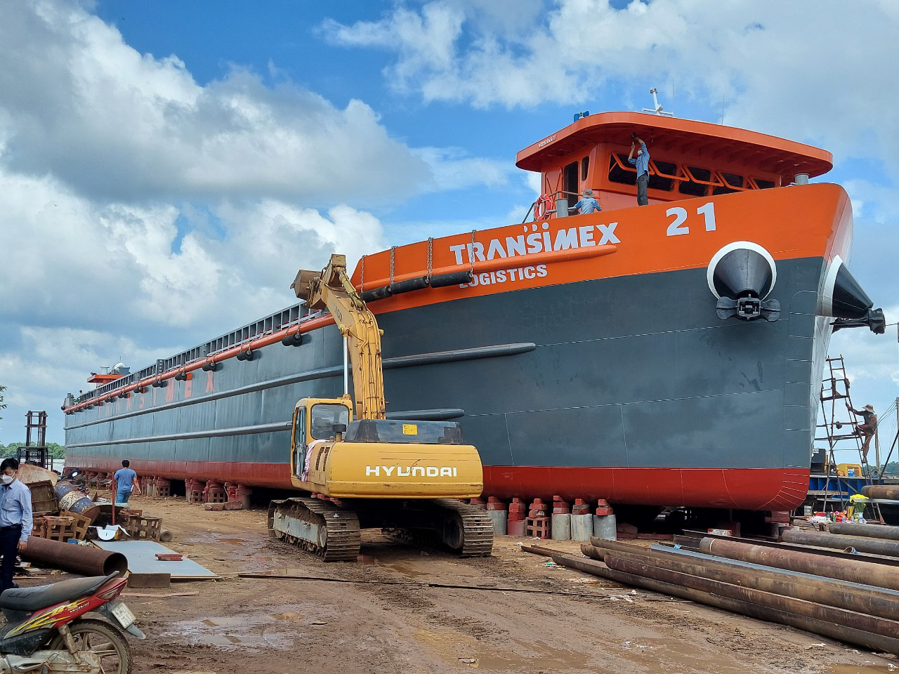 Transimex khai trương tàu Transimex 21 (200 Teus)