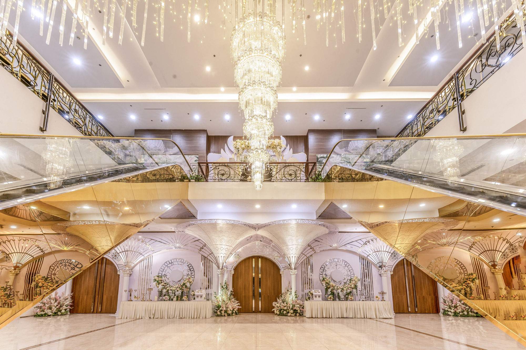 Lộ diện diện mạo mới của CTM Palace: Ấn tượng và gây choáng ngợp hiếm ...