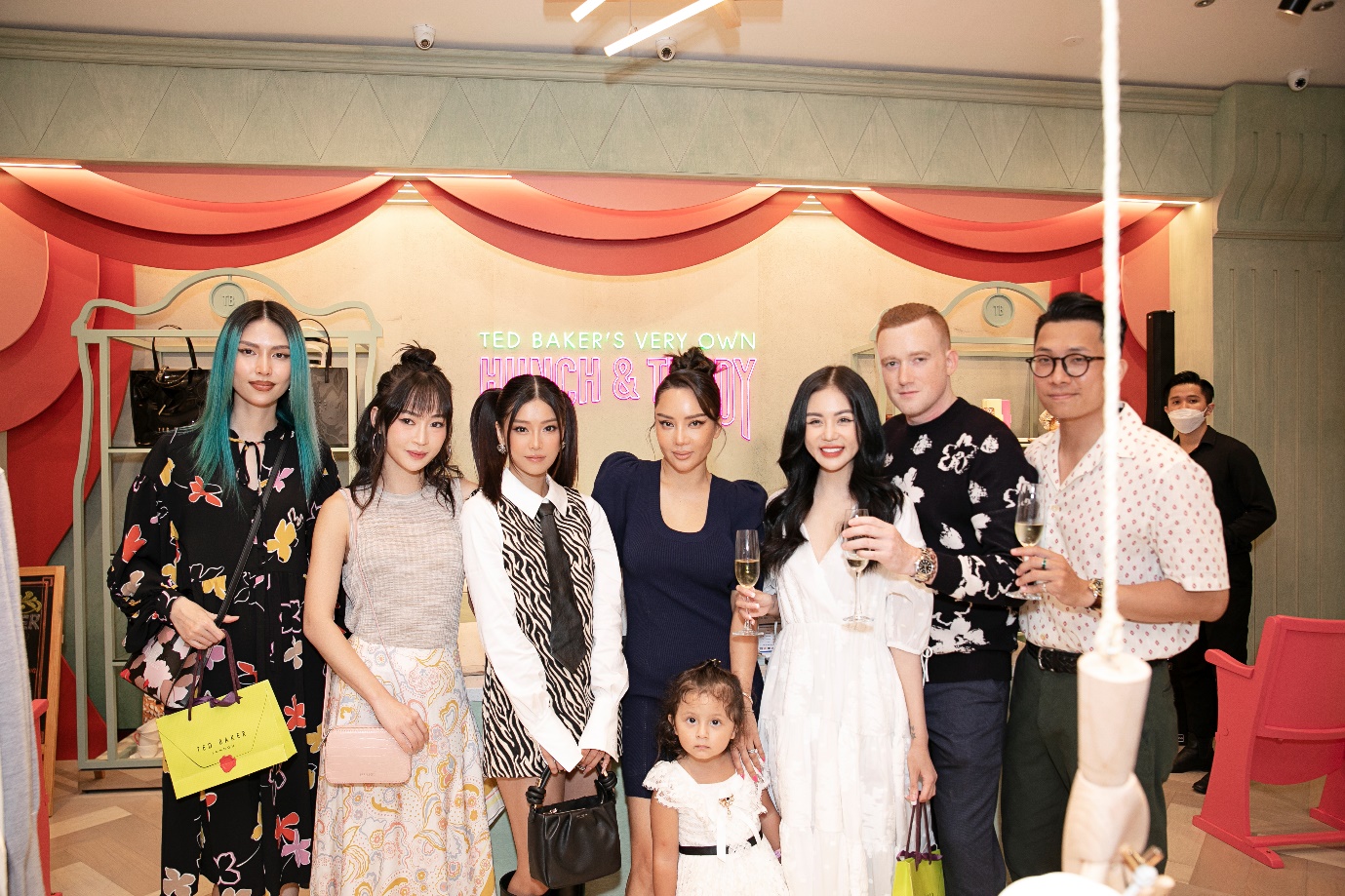 TED BAKER khai trương cửa hàng thứ ba với BST Xuân-Hè “Springtime Spirit”