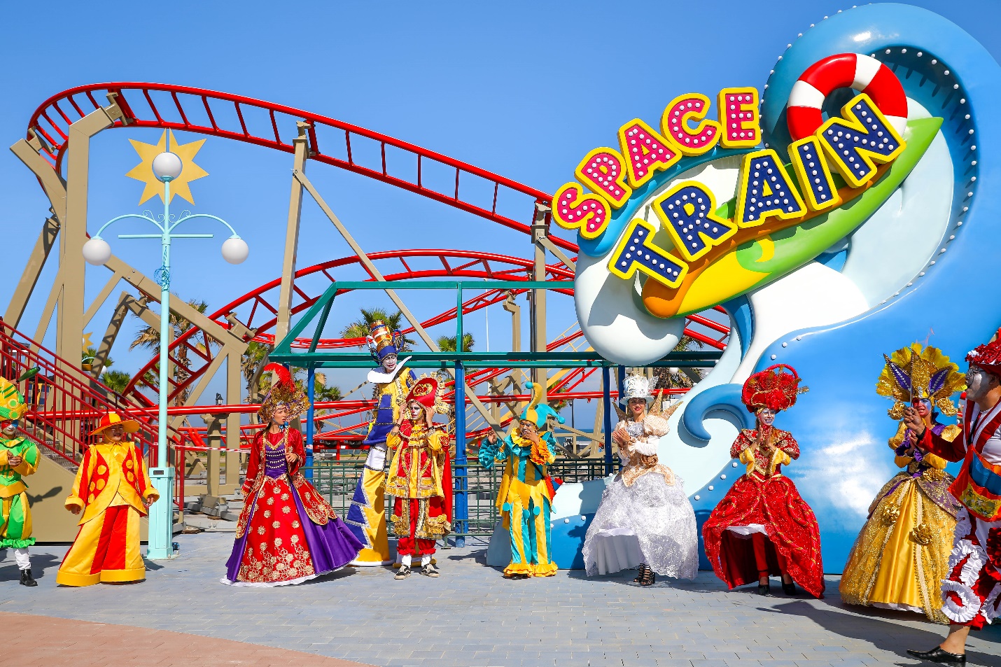 Sức hút của Circus Land - Khu giải trí đậm chất Mỹ mới ra mắt tại ...