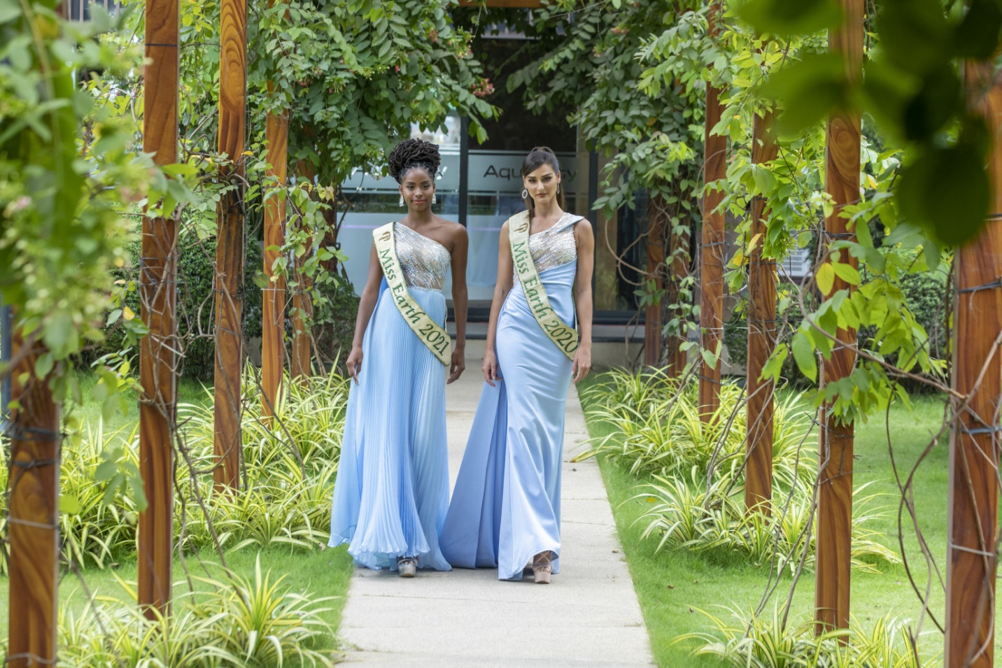 Miss Earth 2020 - Lindsey Coffey: Tôi muốn chuyển tới sống tại Aqua City