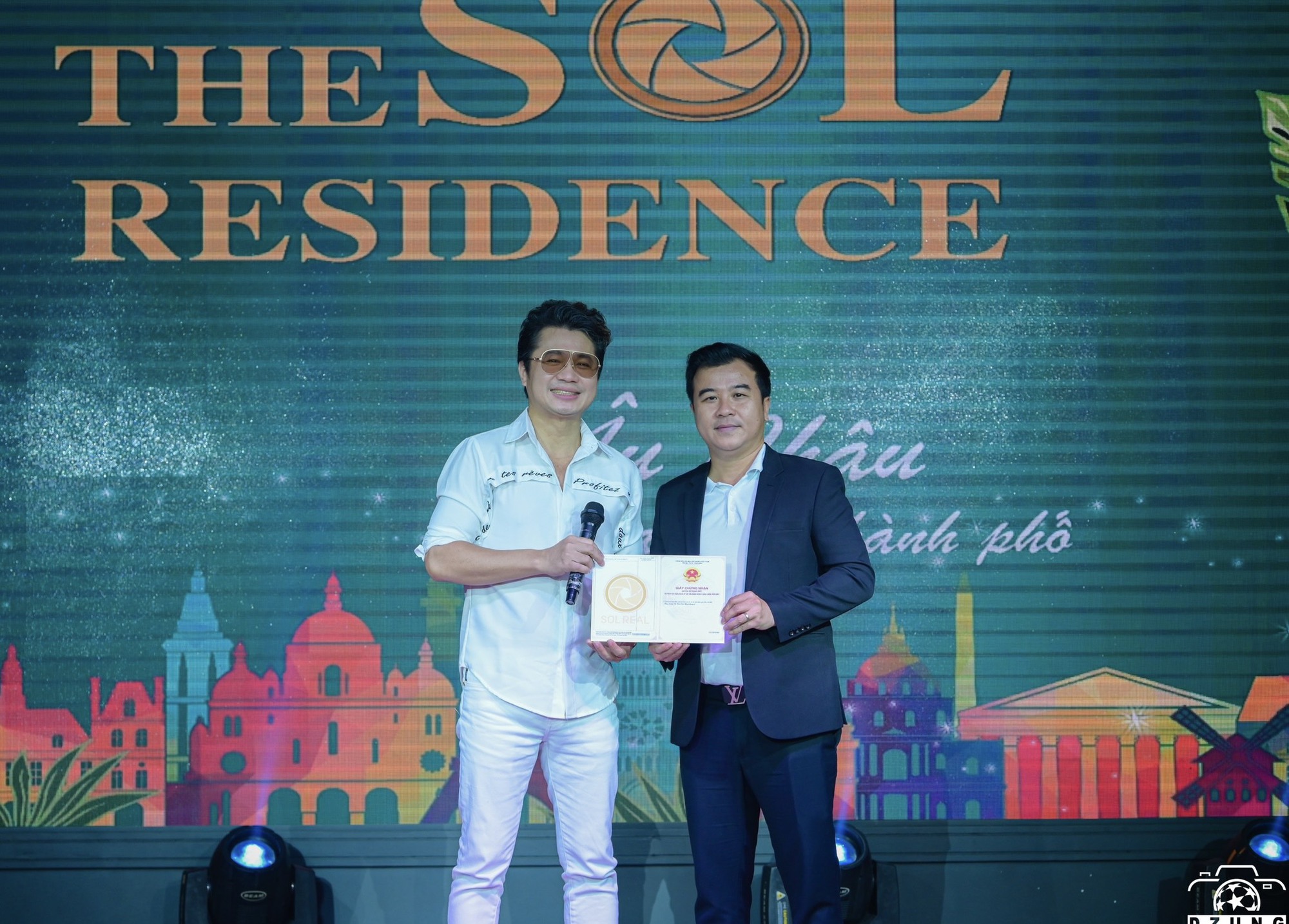 Nhà phố The Sol Residence quận 12 trở thành điểm đến của sao Việt