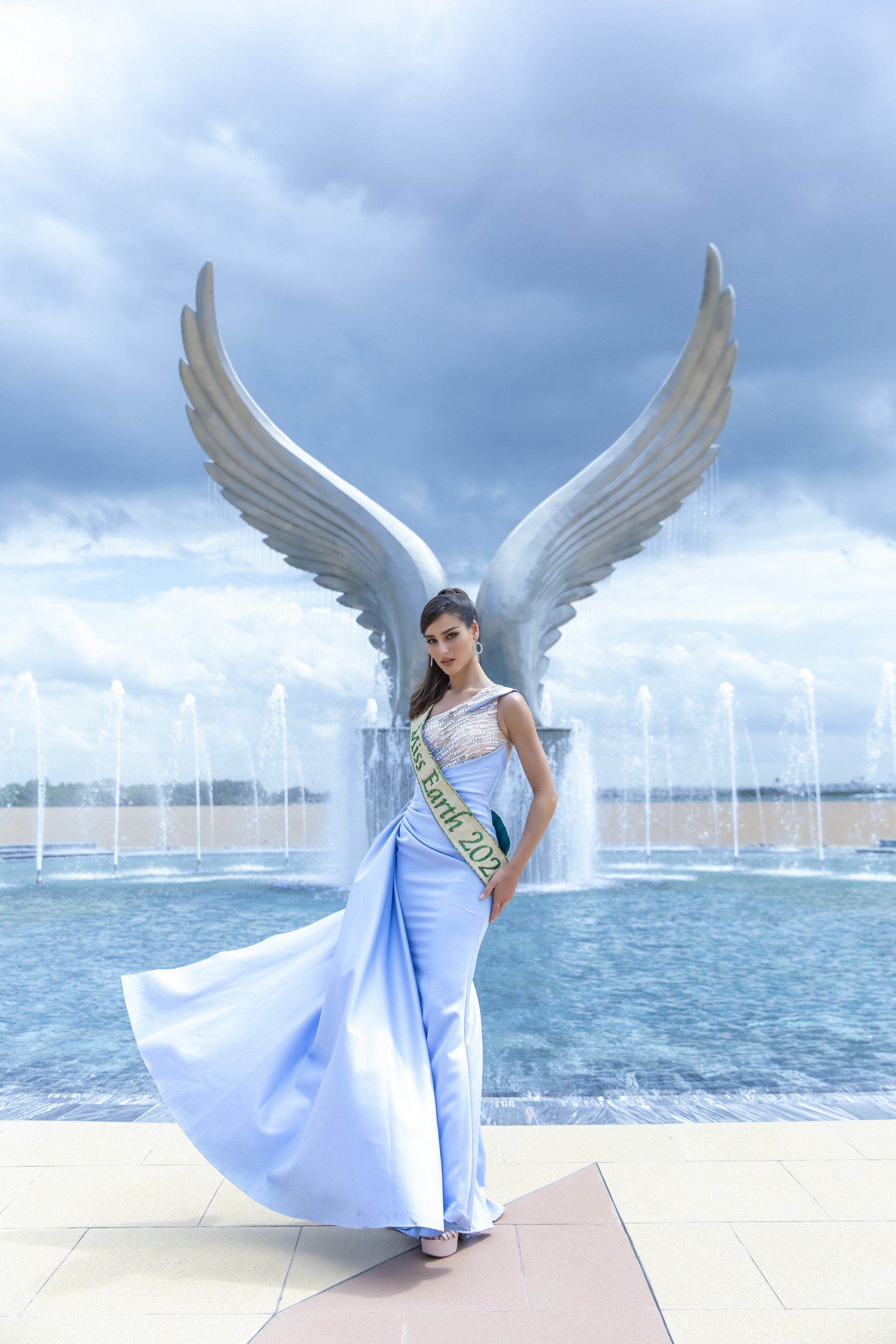 Miss Earth 2020 Lindsey Coffey: “Tôi yêu những không gian sống xanh”