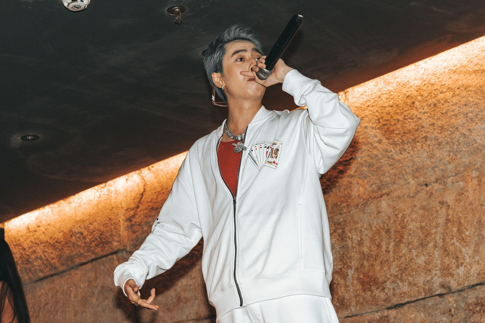 Cùng Wren Evans, Osad và Mayonair cháy hết mình trong bữa tiệc âm nhạc HUGO