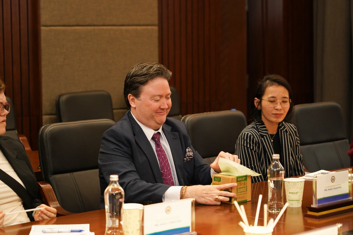 Đại sứ Marc Knapper đánh giá cao việc APH đầu tư vào Hoa Kỳ