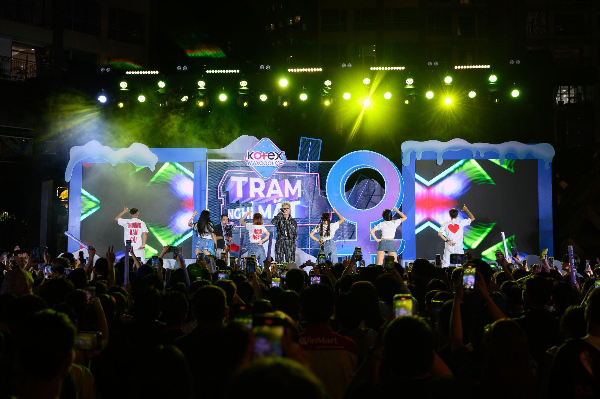 B Ray và Mikelodic chiều "fan" hết nấc, mang đến những khoảnh khắc bùng ...