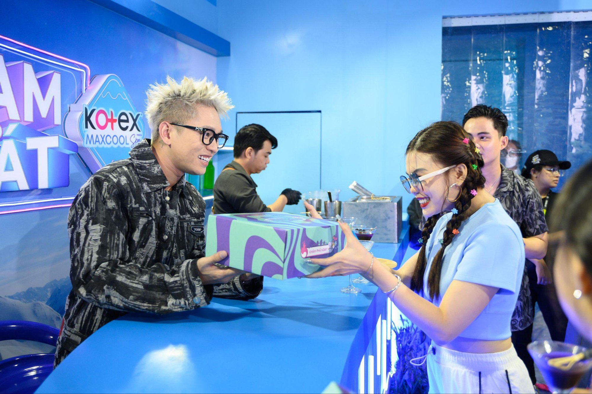 B Ray và Mikelodic chiều "fan" hết nấc, mang đến những khoảnh khắc bùng ...