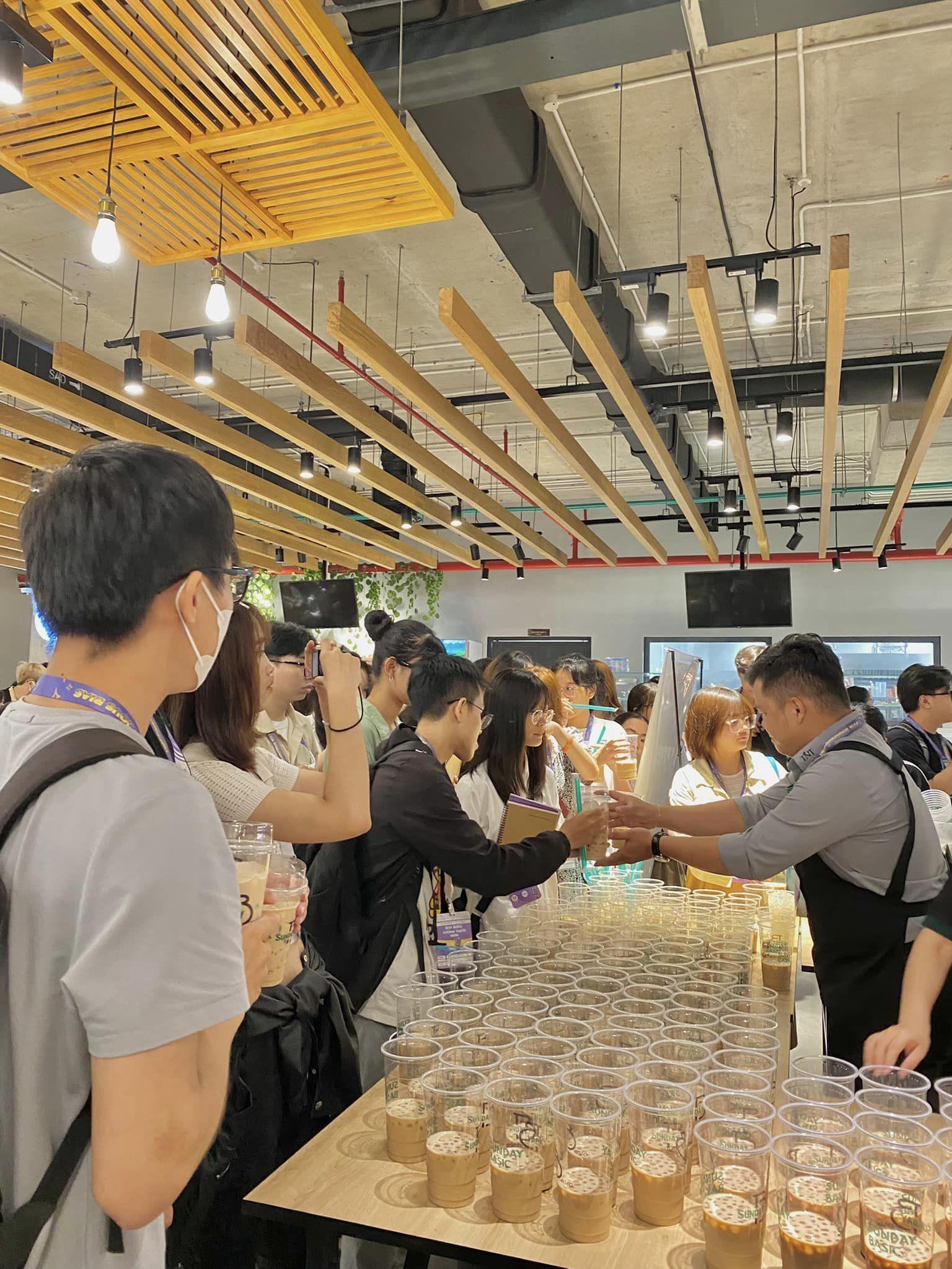 Founder & CEO Sunday Basic và hành trình từ một cửa hàng trà sữa nhỏ ...