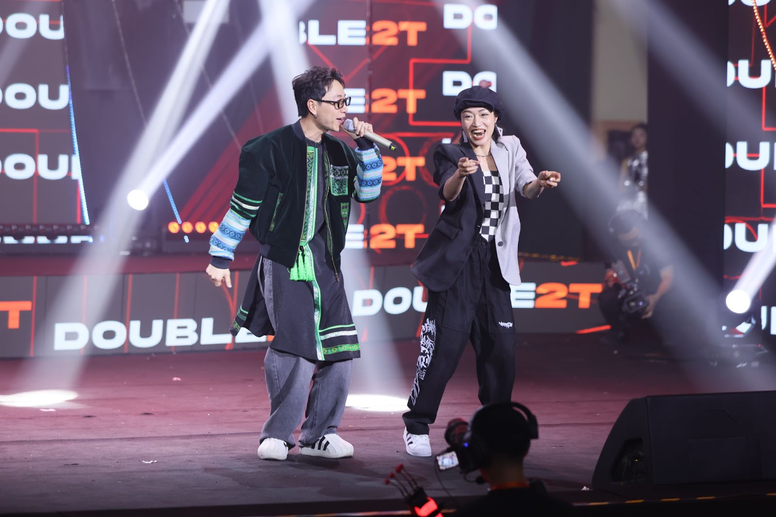 Double2T “đốt cháy” sân khấu chung kết Thanh Hoá Talent Show