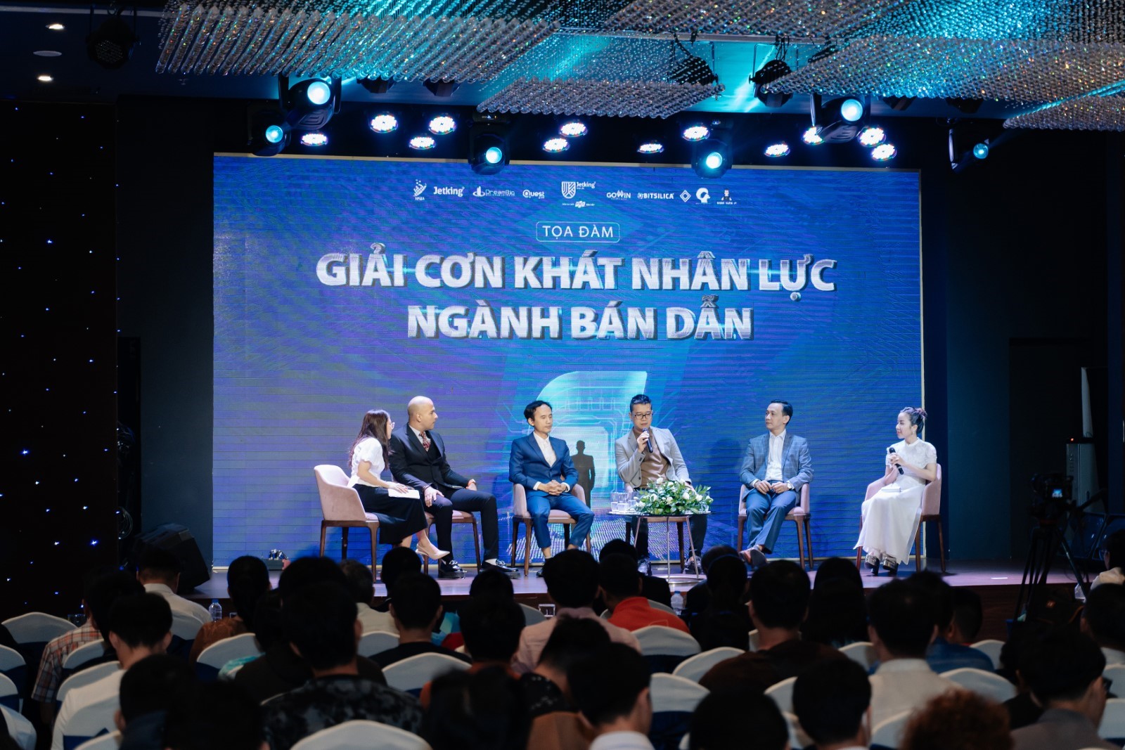 FPT Jetking ra mắt chương trình đào tạo Thiết Kế Vi Mạch Bán Dẫn quốc tế