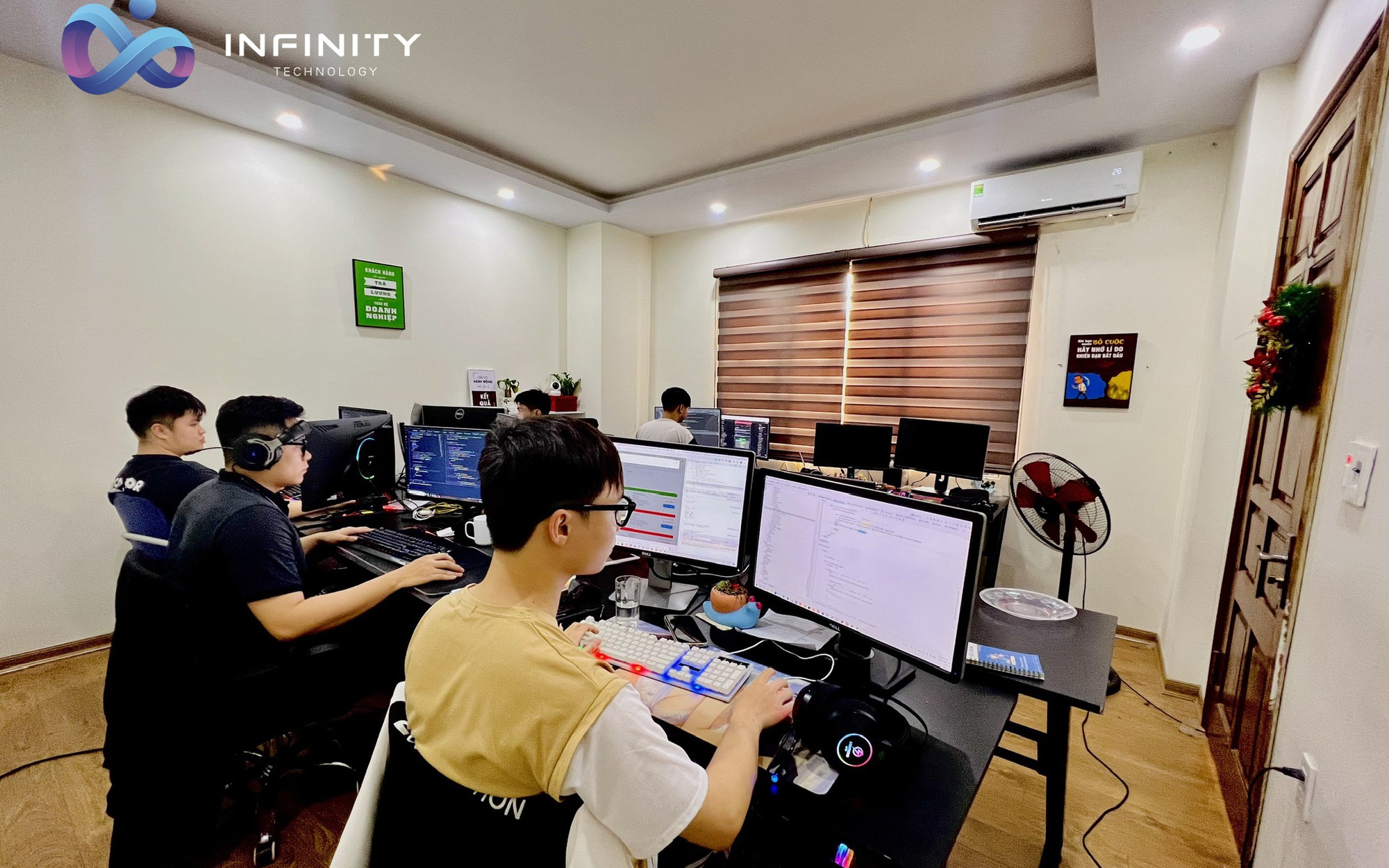 Infitech - Công ty thiết kế App Mobile uy tín, theo yêu cầu