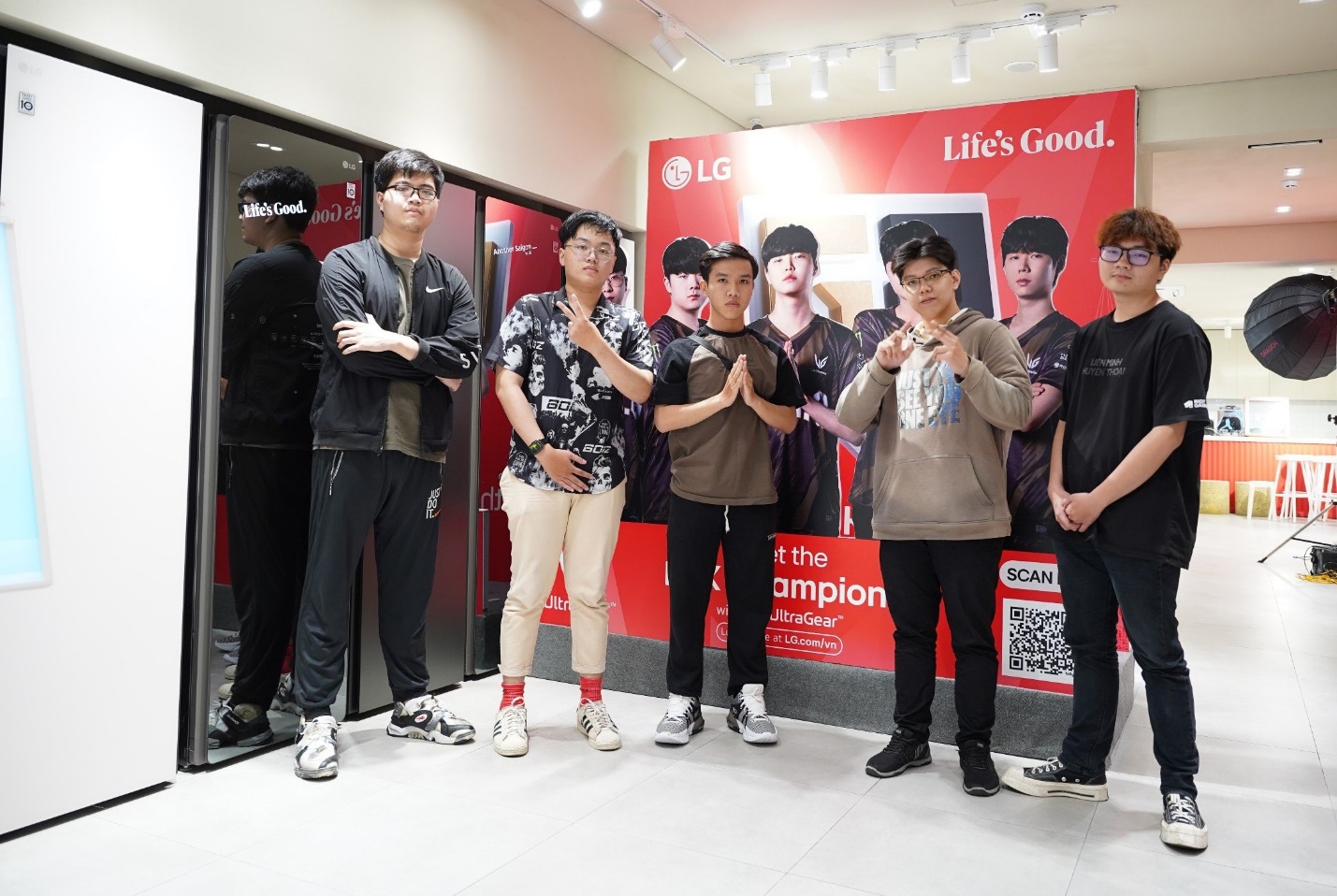 Gen.G giành danh hiệu vô địch quốc tế trước khi gặp gỡ người hâm mộ Việt