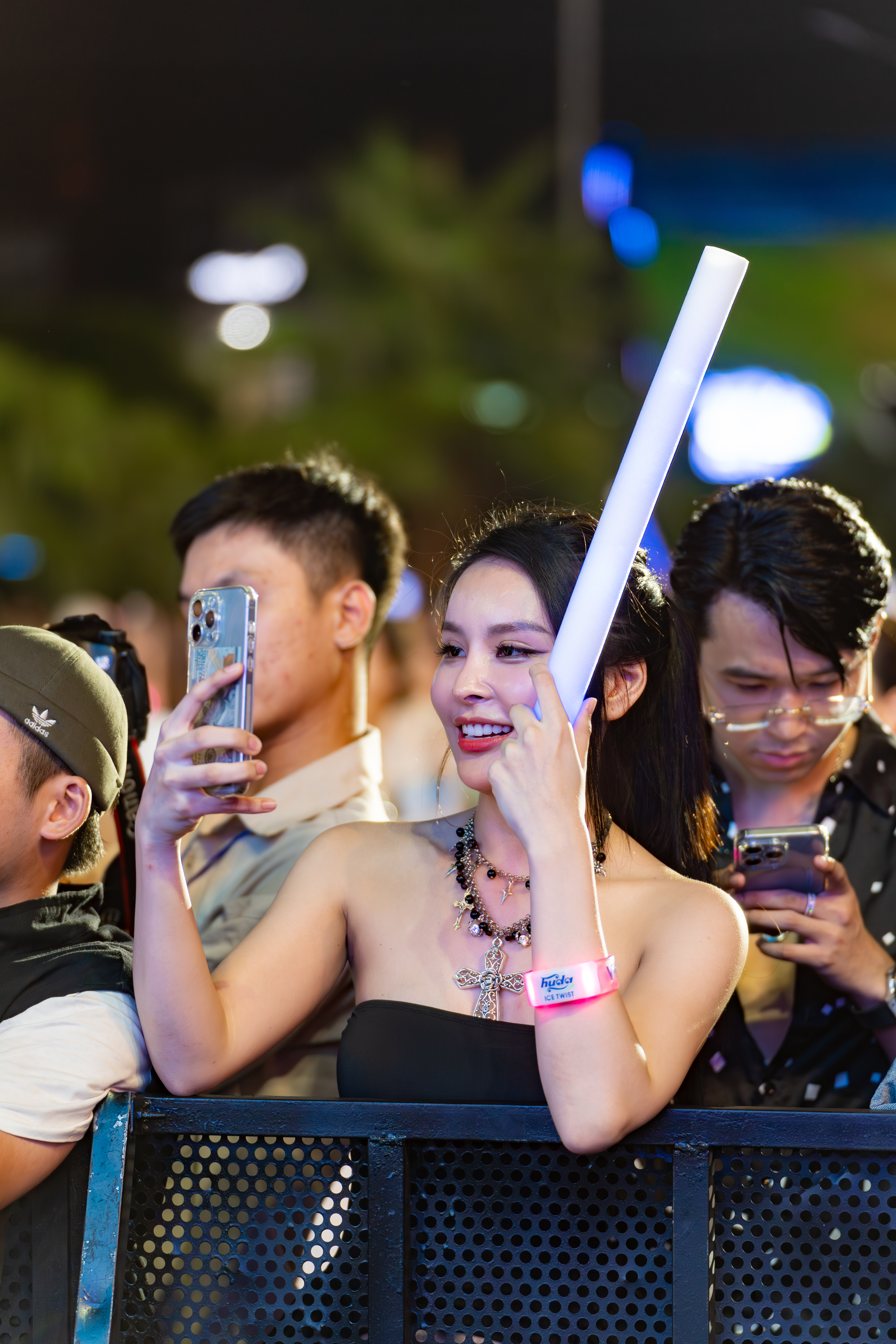 Thắp sáng thành phố Huế với nguồn năng lượng từ “Con sóng niềm vui ...