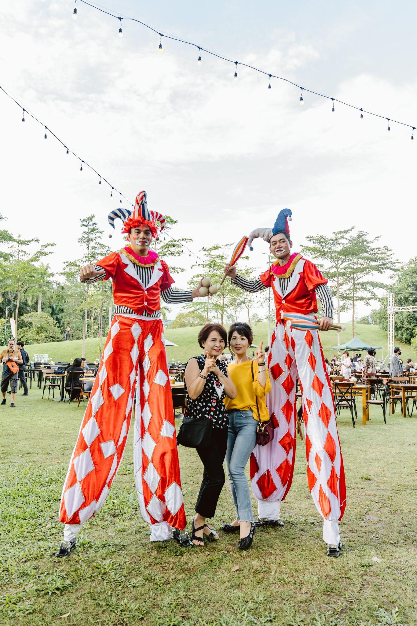 LALA TOWN của Flamingo - Cơn lốc sắc màu khuấy động mùa hè khắp miền Bắc