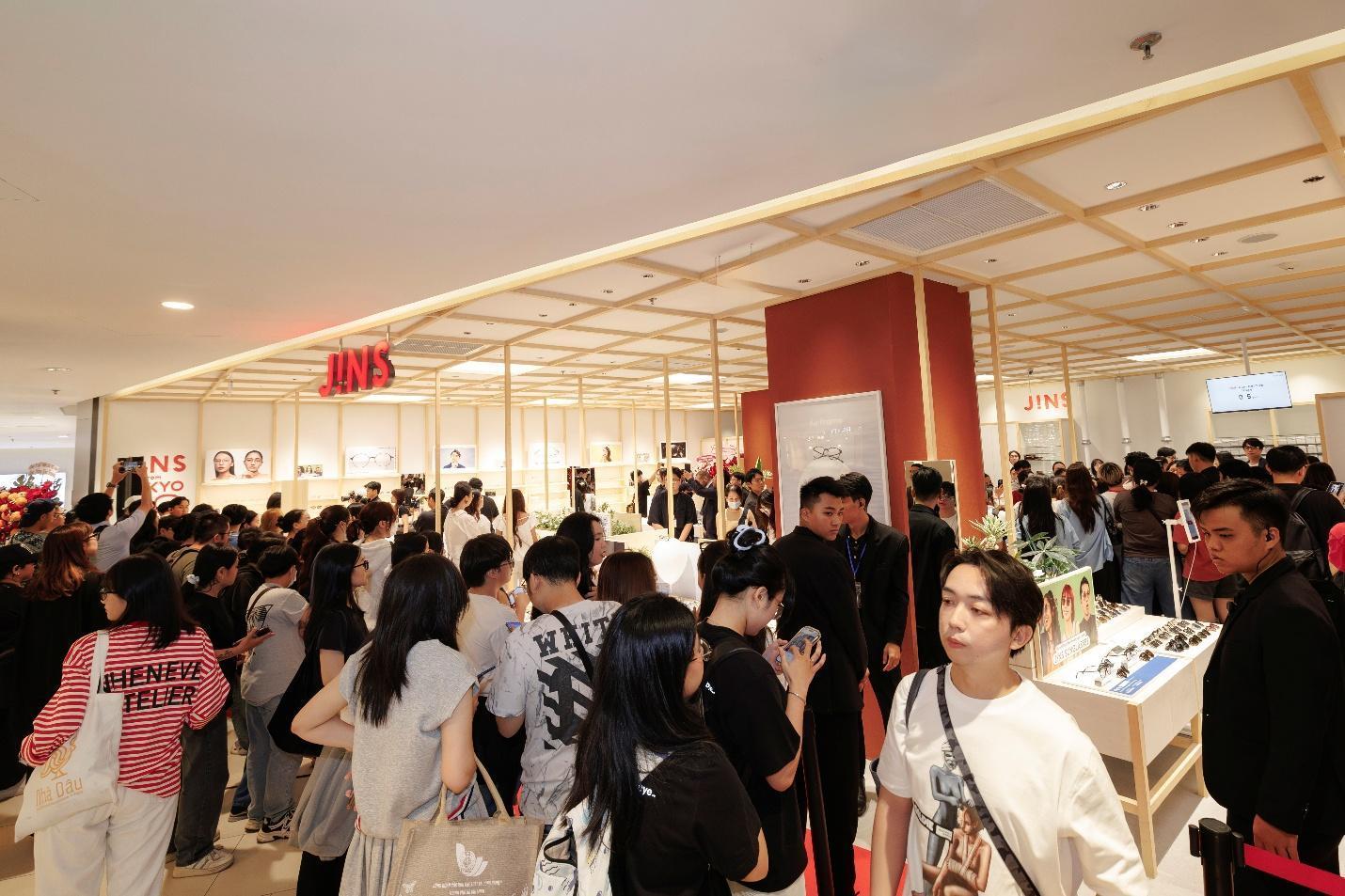 Thương hiệu mắt kính Nhật chọn Việt Nam làm điểm đến chiến lược toàn cầu