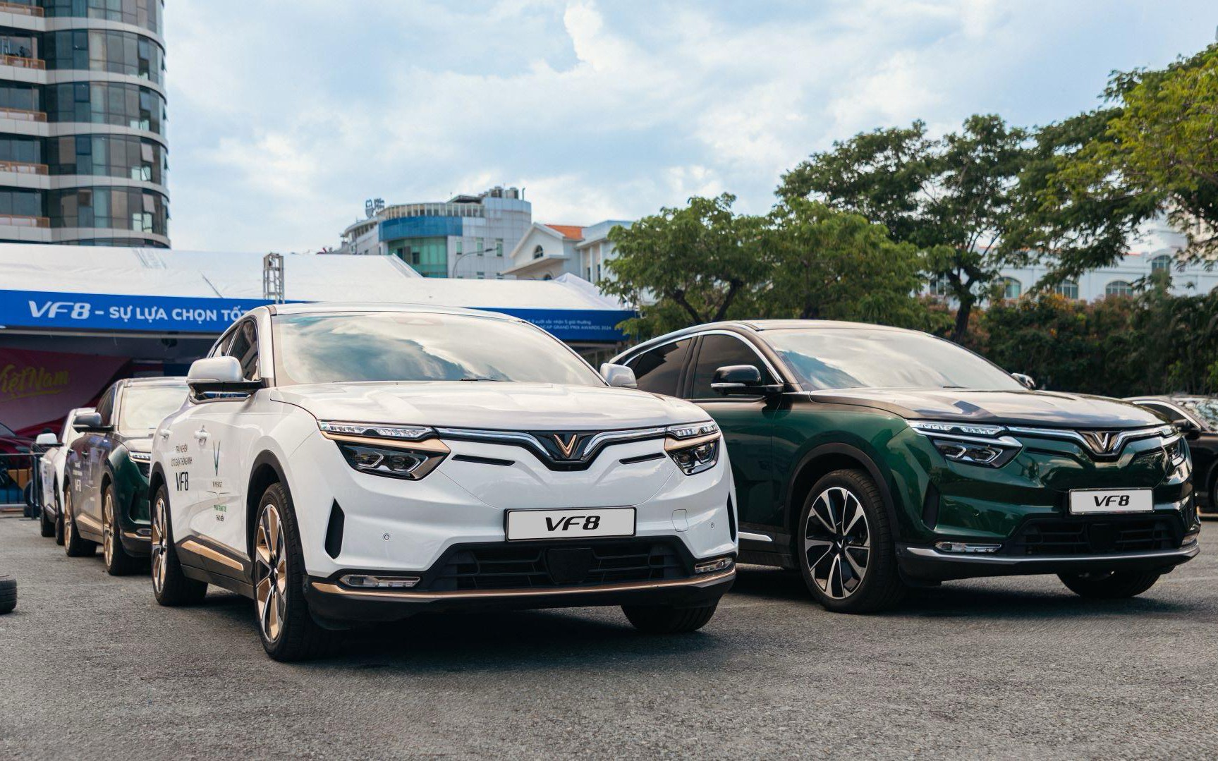 VinFast VF 8 có gì hot mà “ai cũng muốn”?
