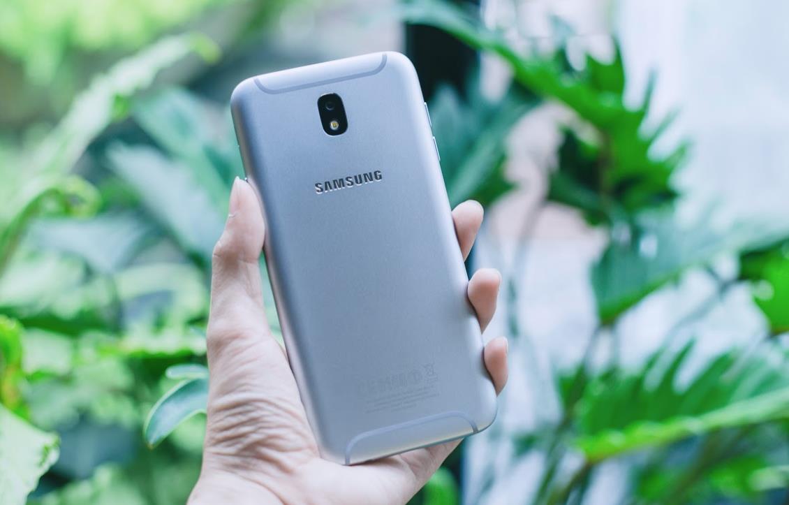 Sử dụng Galaxy J7 Pro một thời gian, cảm giác như đang xài flagship