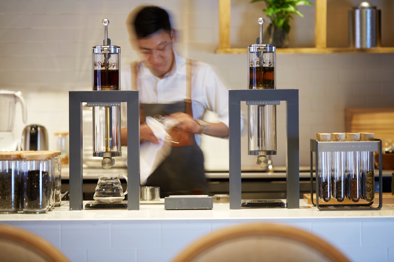 JOTO TEAHOUSE - Quán trà bánh thanh nhã khiến giới trẻ Hà Nội mê đắm