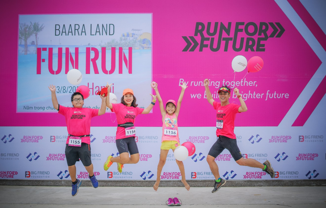 Những khoảnh khắc ấn tượng của Baara Land Fun Run 2017 tại Hà Nội