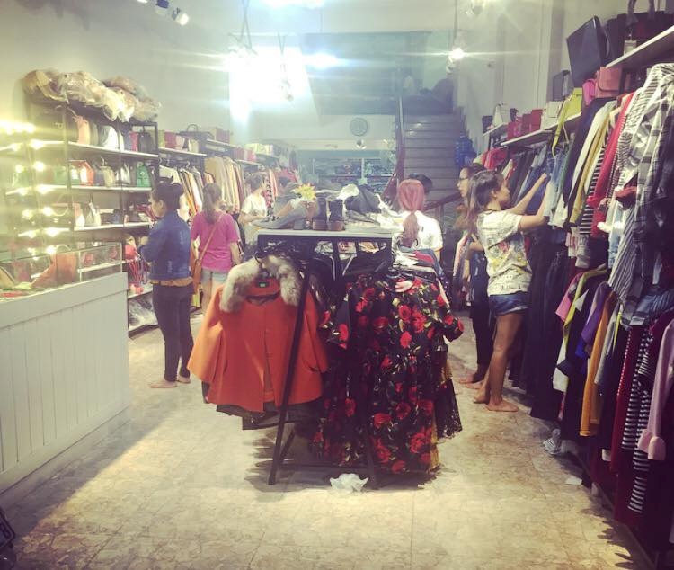 NHEO YT SHOP – Thương hiệu thời trang giá rẻ của cô gái 9X