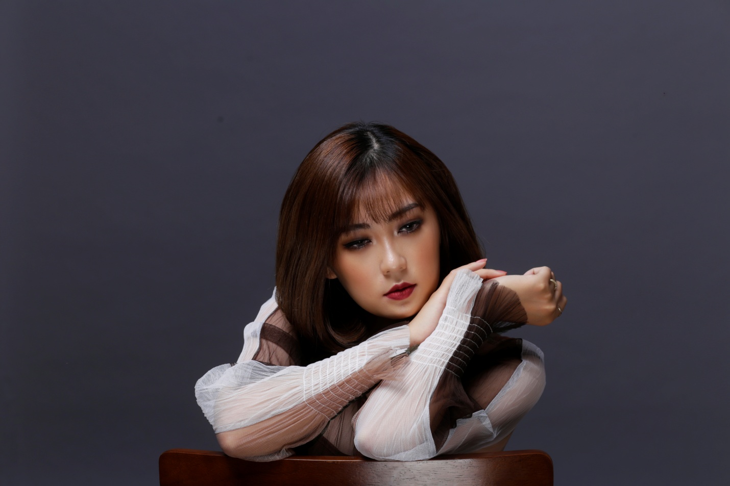 Hiền Lee makeup: "Điều tuyệt vời nhất tôi từng làm là dám dũng cảm nắm ...